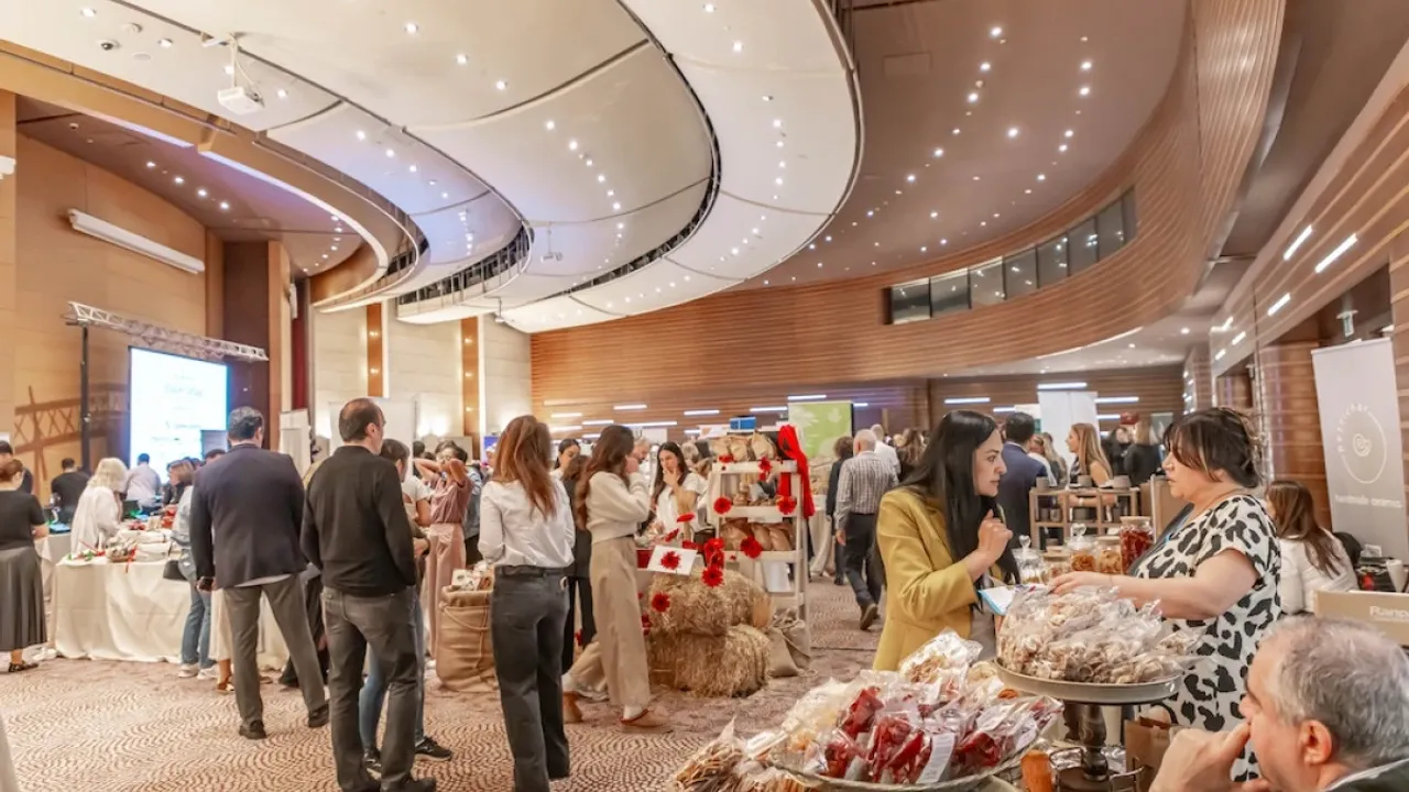 Love is Calling Pop-Up: Sevgililer Günü İzmir’de Başlıyor - Haber ...